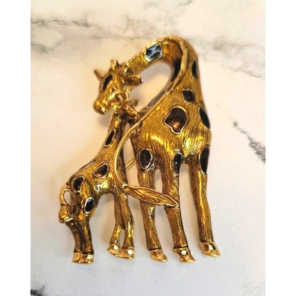 Unbranded | Jewelry | Vintage Giraffes Brooch Pin Enameled Brown On ...